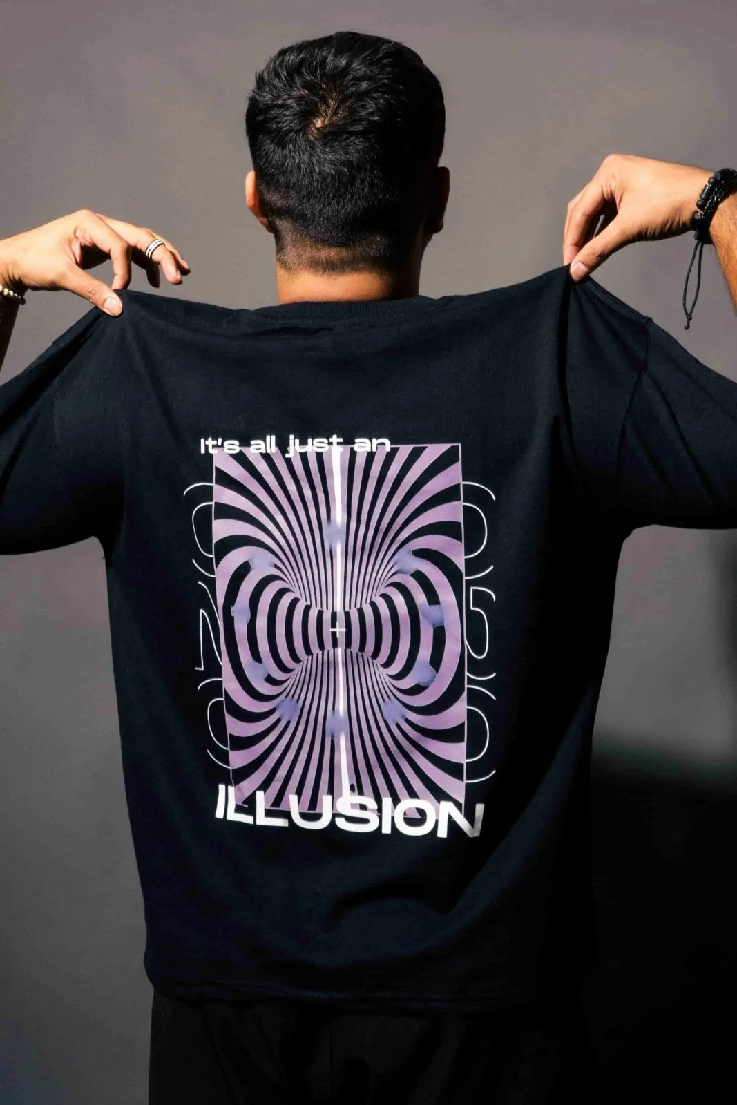 ILLUSTION TEE – Dira Fashion Studio